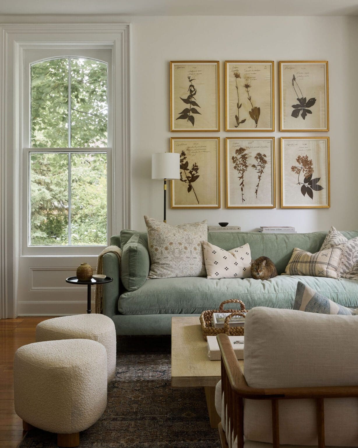 A Contemporary Take on a Traditional Farmhouse - The Interior Collective
