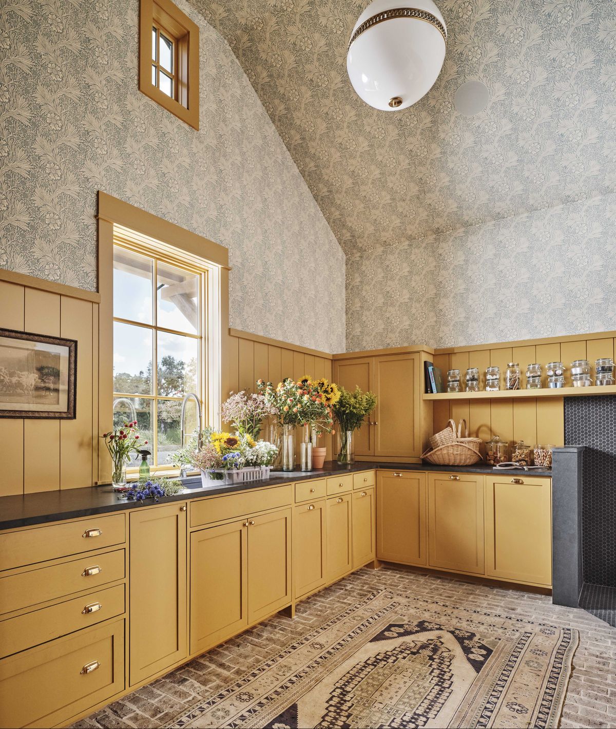 Contrast Trim: Subtle and Statement Looks - The Interior Collective