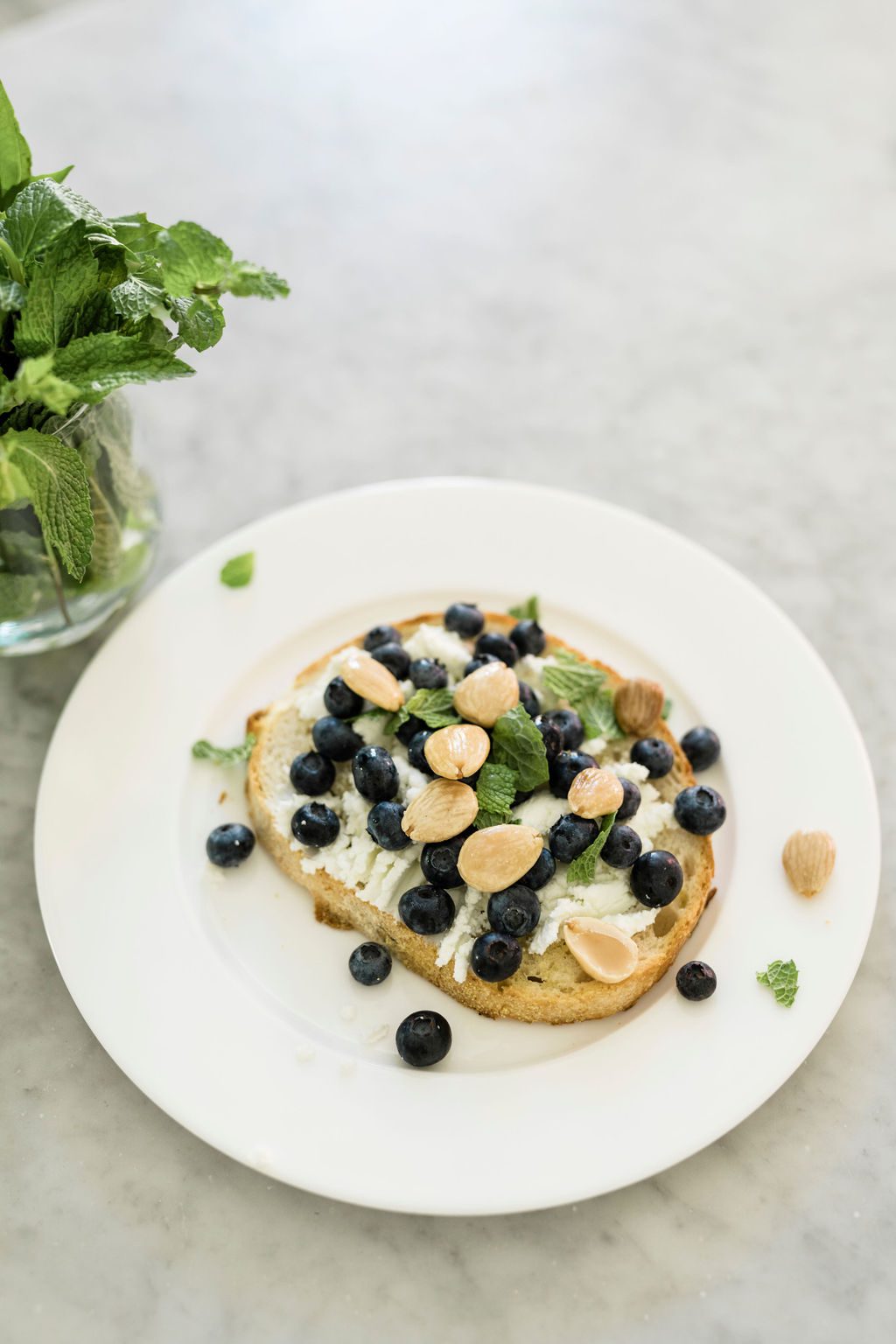 6 Summer Toast Recipes for Any Time of Day - The Interior Collective