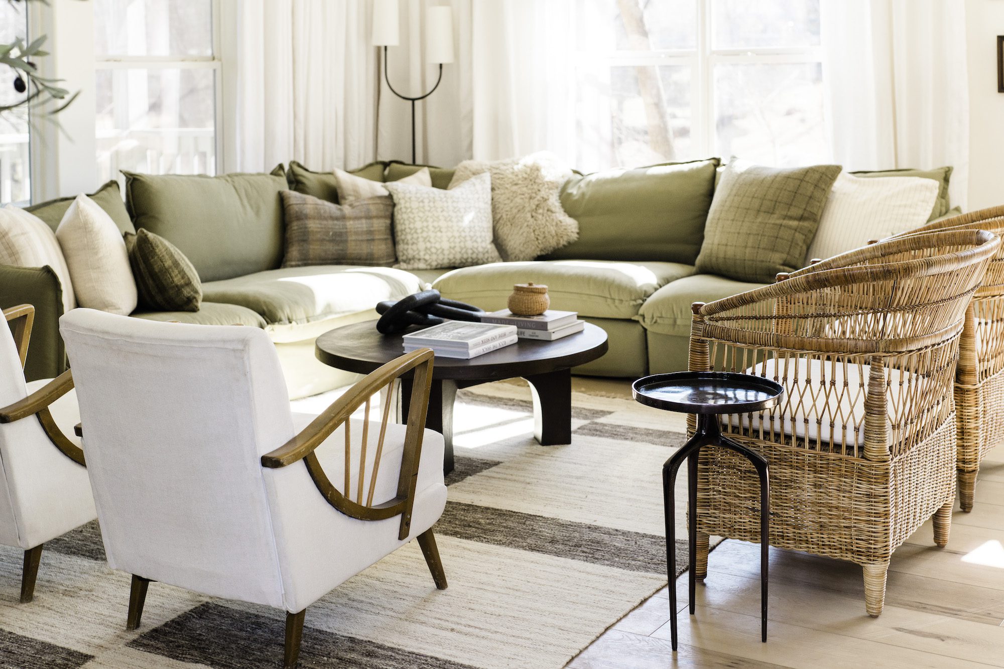 Organic Modern IDCO Lake House Living Room - The Interior Collective