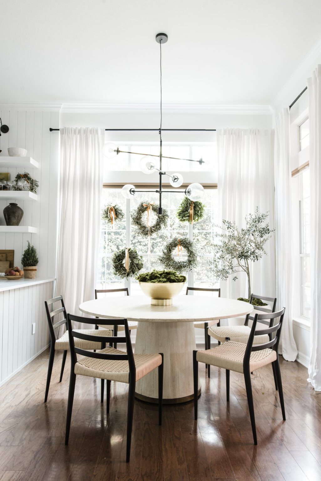 A Room-By-Room Guide to Holiday Decorating - The Interior Collective