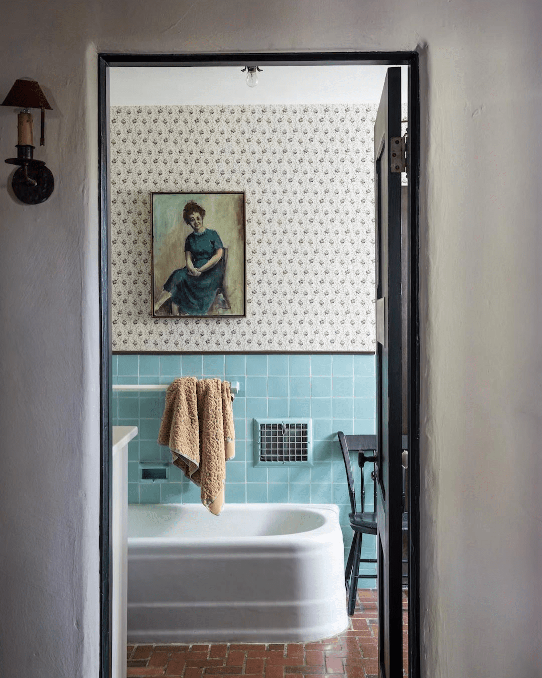 The Power of a Primary Color Pop - The Interior Collective